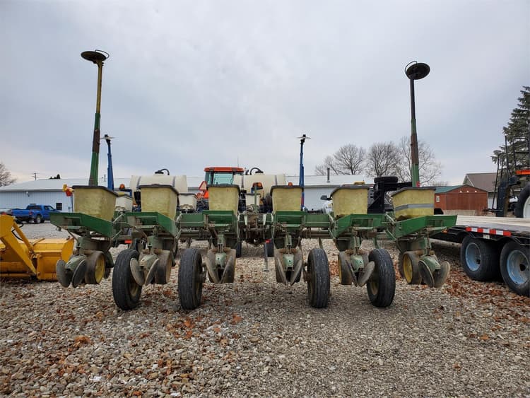 John Deere 7000 Planting Planters for Sale | Tractor Zoom