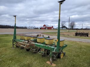 SOLD - John Deere 7000 Planter Planting with --- Rows | Tractor Zoom