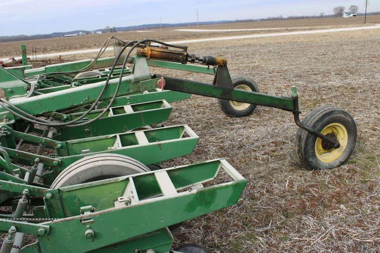 John Deere 7000 Planting Planters for Sale | Tractor Zoom