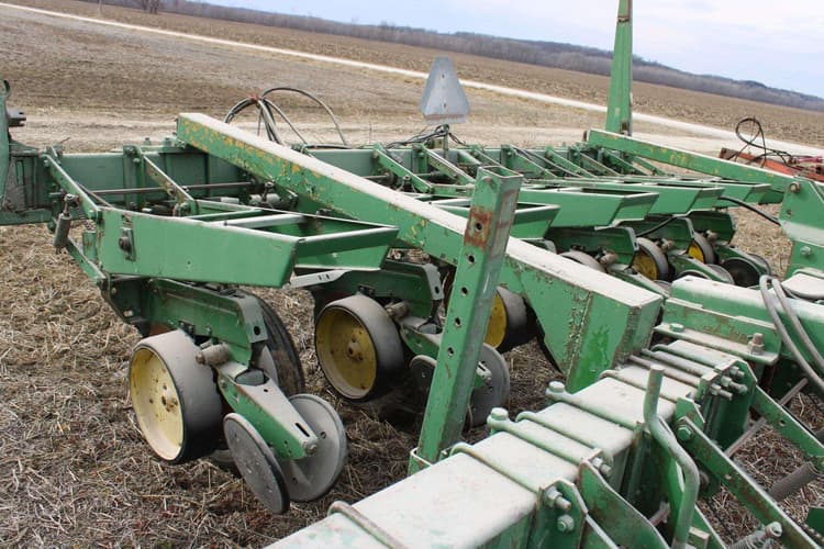 John Deere 7000 Planting Planters for Sale | Tractor Zoom