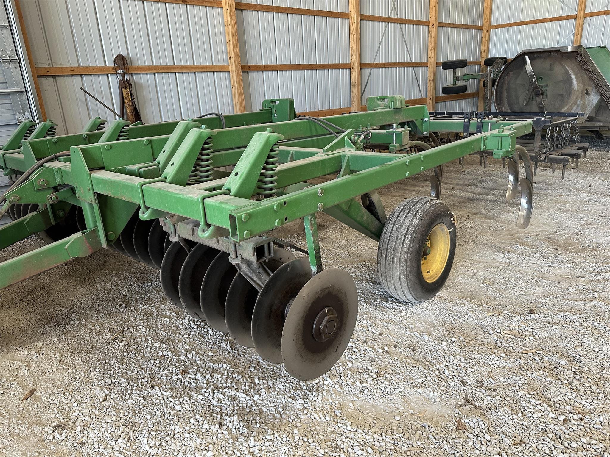 SOLD - John Deere 712 Tillage with 11 Shanks | Tractor Zoom