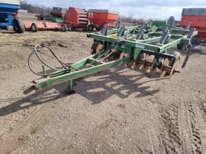 John Deere 714 Lot No. 98 Tillage For Sale with --- Shanks | Tractor Zoom