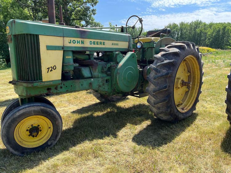 SOLD - John Deere 720 Tractors 40 to 99 HP | Tractor Zoom