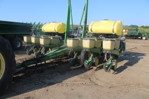 SOLD - John Deere 7200 Lot No. 5953 Planting with 12 Rows | Tractor Zoom