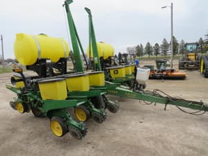 SOLD - John Deere 7200 Lot No. 1023 Planting with 12 Rows | Tractor Zoom