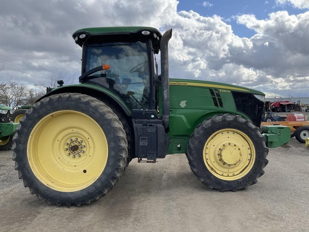 Tractor Zoom - John Deere 7230R