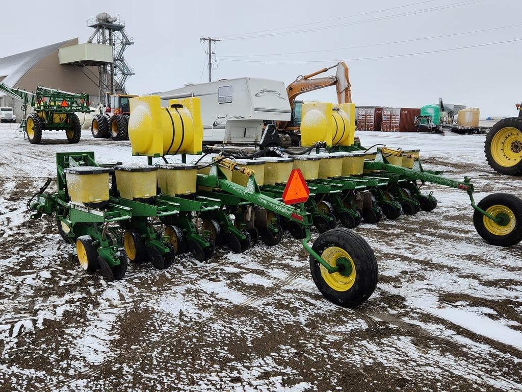 John Deere 7300 Planting Planters for Sale | Tractor Zoom