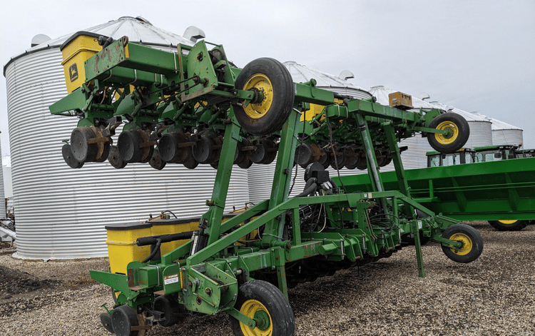 John Deere 7300 Planting Planters for Sale | Tractor Zoom