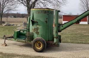 SOLD - John Deere 750 Grinder/Mixer, Includes (2)-Screens Hay and ...