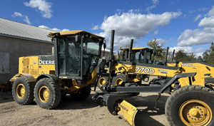 SOLD - John Deere 770D Construction with 12,463 Hrs | Tractor Zoom