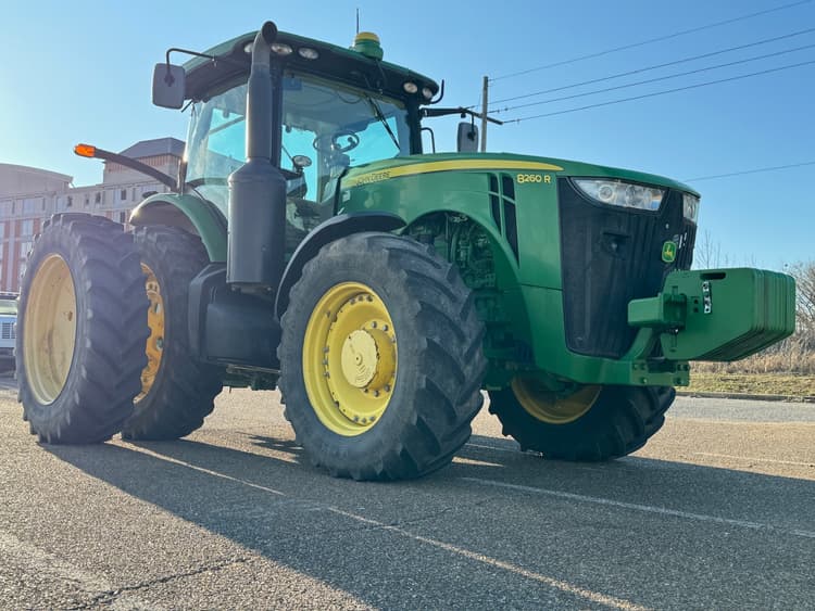 John Deere 8260R Tractors 175 to 299 HP for Sale | Tractor Zoom