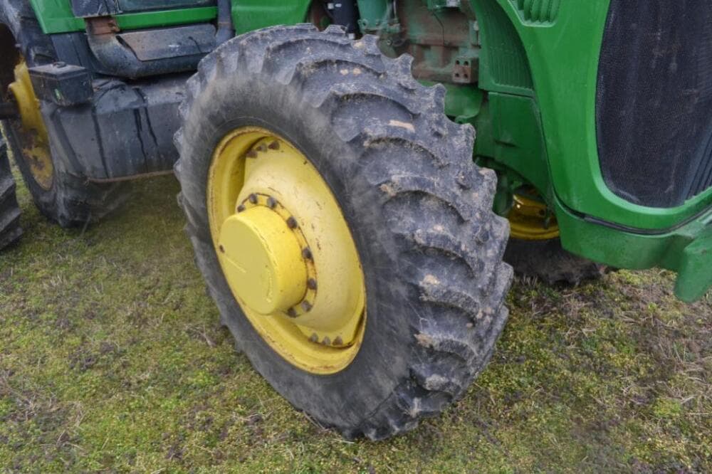 John Deere 8420 Tractors 175 to 299 HP for Sale | Tractor Zoom