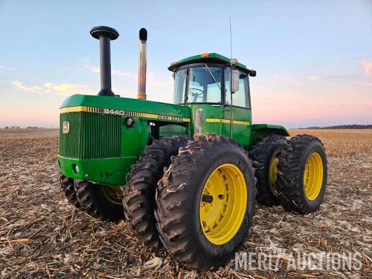 SOLD - John Deere 8440 Tractors 175 to 299 HP | Tractor Zoom