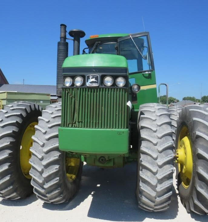 John Deere 8450 Tractors 175 to 299 HP for Sale | Tractor Zoom