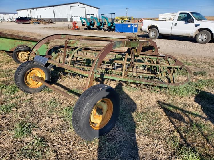 John Deere 851 Hay and Forage Hay - Rakes/Tedders for Sale | Tractor Zoom