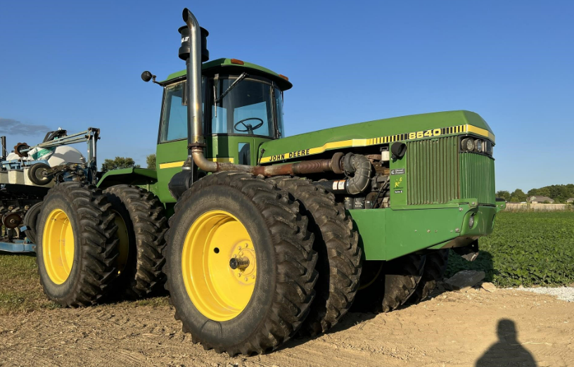 SOLD - John Deere 8640 Tractors with 4,386 Hrs | Tractor Zoom