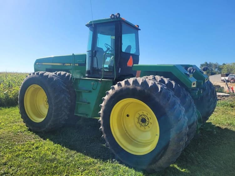 John Deere 8760 Tractors 300 to 424 HP for Sale | Tractor Zoom