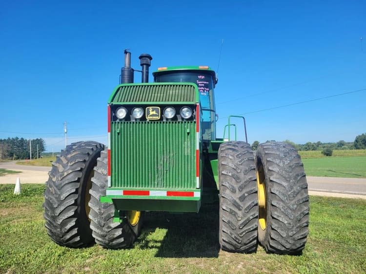 John Deere 8760 Tractors 300 to 424 HP for Sale | Tractor Zoom