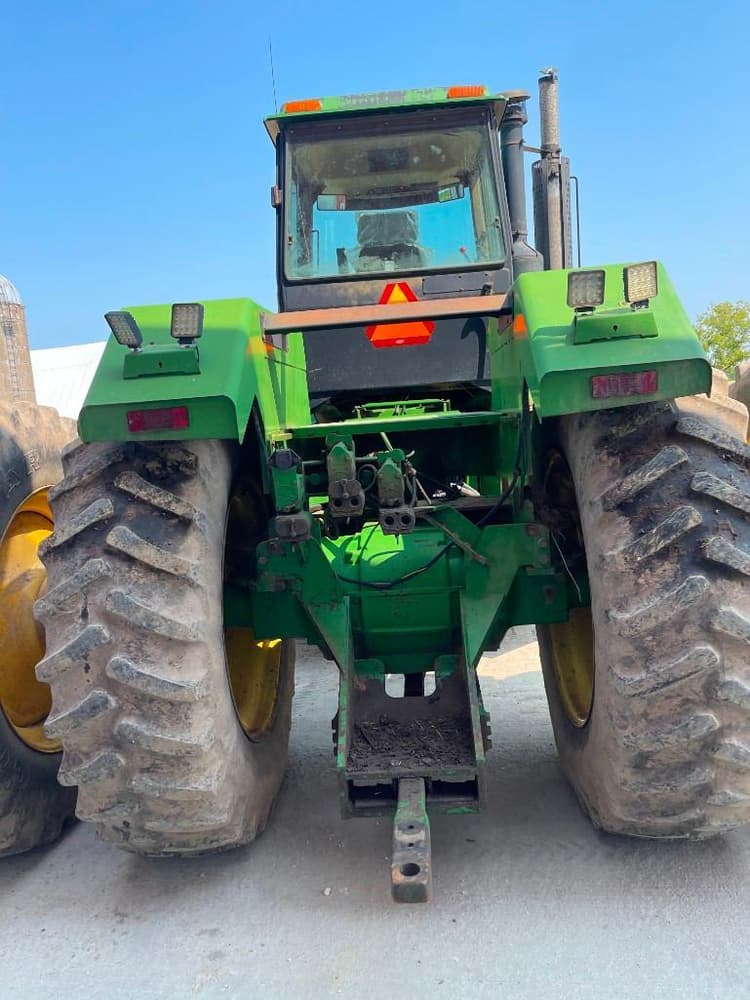 John Deere 8760 Tractors 300 to 424 HP for Sale | Tractor Zoom