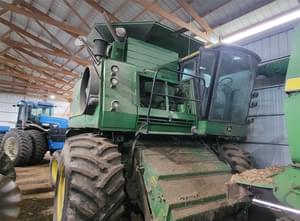 SOLD - John Deere 8820 Combines with --- Hrs | Tractor Zoom
