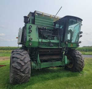 SOLD - John Deere 8820 Combines with --- Hrs | Tractor Zoom