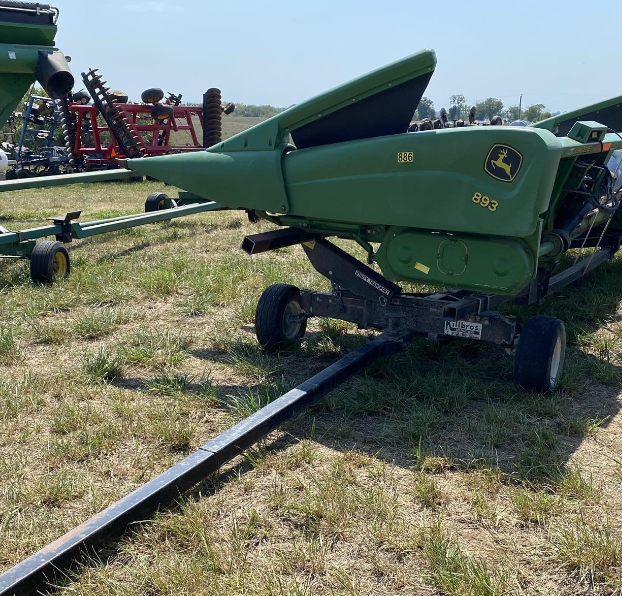 SOLD - John Deere 893 Harvesting with 8 Rows | Tractor Zoom