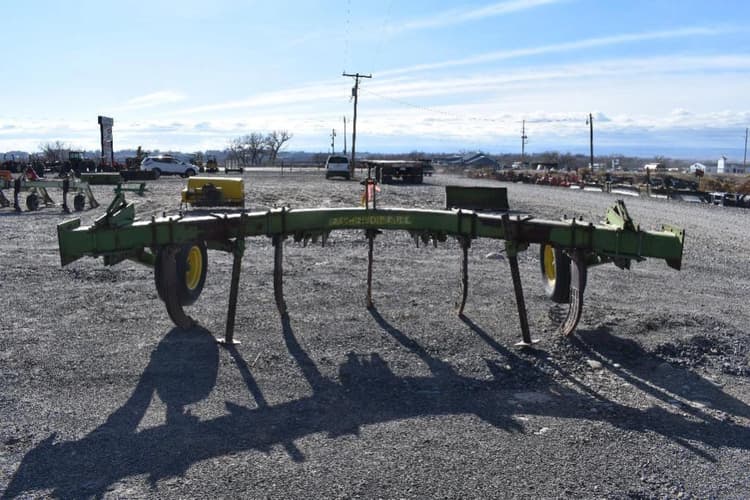 John Deere 900 Tillage Rippers for Sale | Tractor Zoom