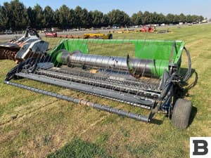 SOLD - John Deere 914 Pickup Header Harvesting with --- Rows | Tractor Zoom