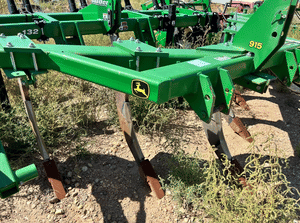 John Deere 915 Tillage For Sale with 7 Shanks | Tractor Zoom