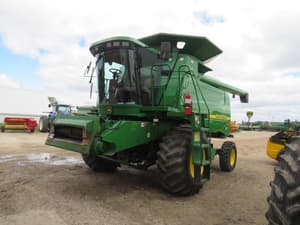 SOLD - John Deere 9550 Lot No. 1336 Combines with 3,577 Hrs | Tractor Zoom