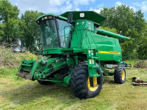 SOLD - John Deere 9550 Lot No. 11a Combines with 6,221 Hrs | Tractor Zoom