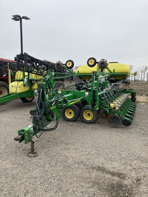 SOLD - 2013 John Deere DB44 Stock No. EQ0100679 Planting with 24 Rows ...
