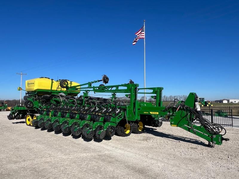 SOLD - John Deere DB60 Exact Emerge Planter, 2023 Planting with 47 Rows ...
