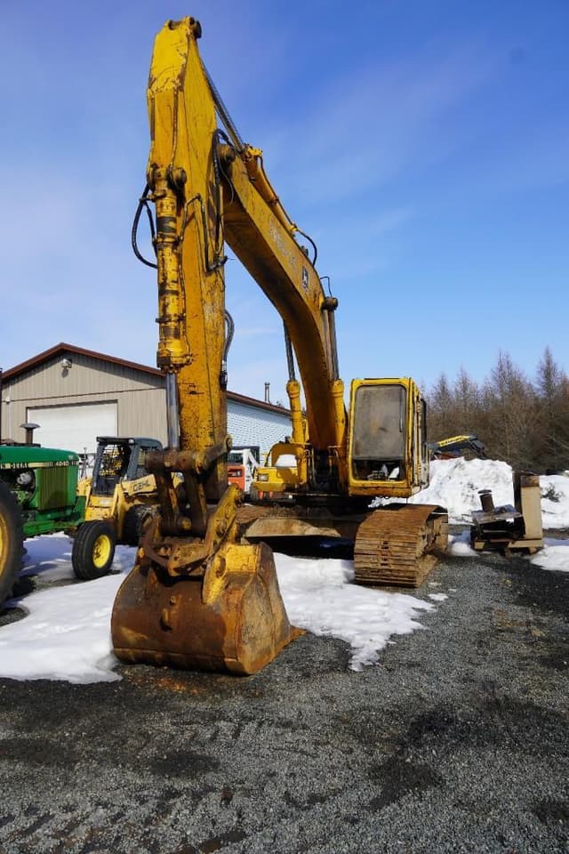 John Deere 790D Construction Excavators for Sale | Tractor Zoom