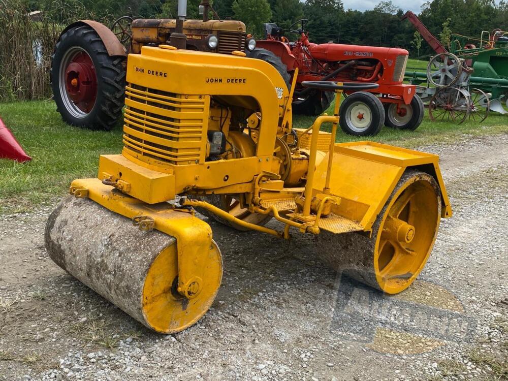 SOLD - John Deere LI Tractors with 10 HP | Tractor Zoom