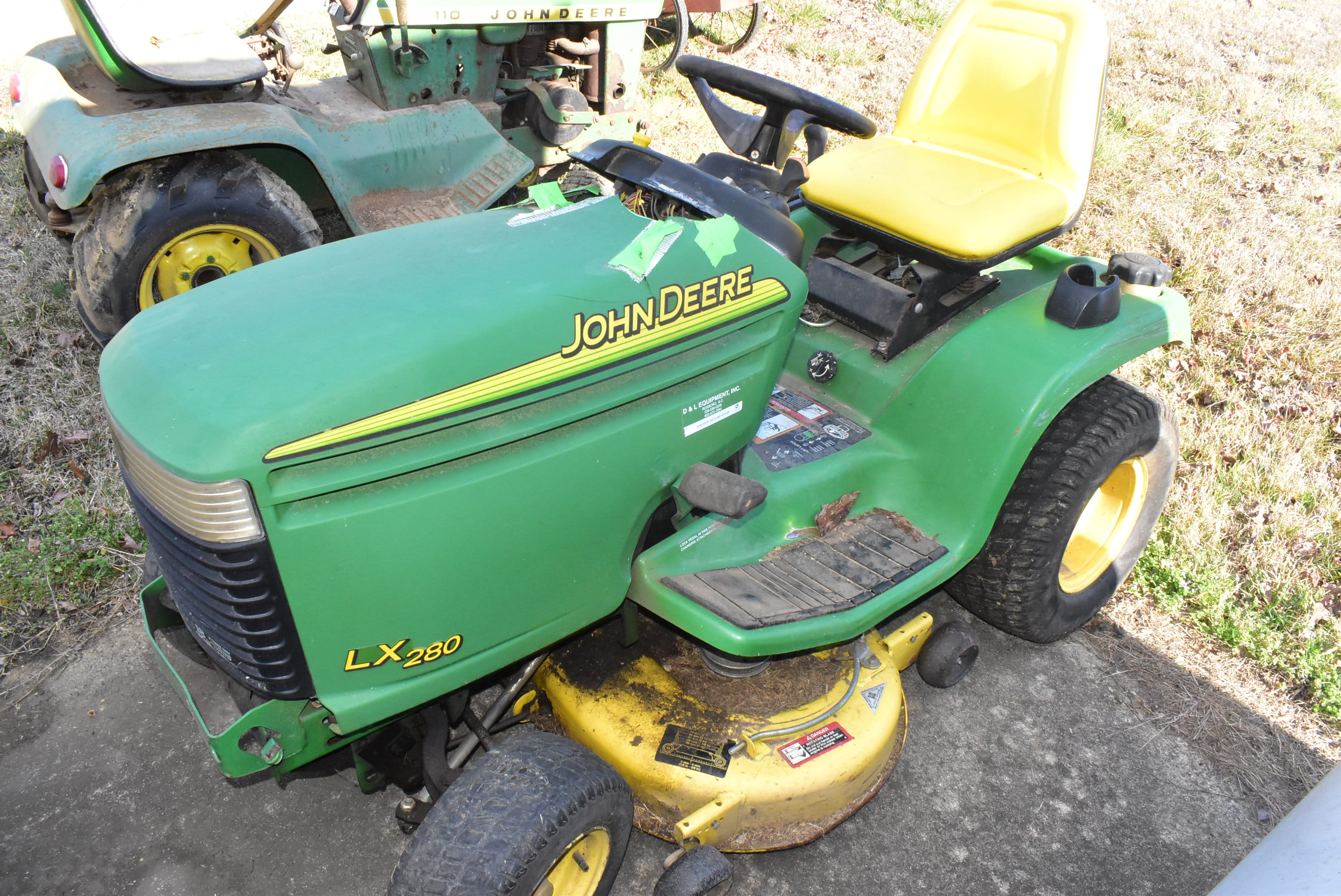 SOLD - John Deere LX280 Other Equipment Turf | Tractor Zoom