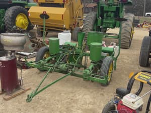 SOLD - John Deere 290 Lot No. 637 Planting with 2 Rows | Tractor Zoom