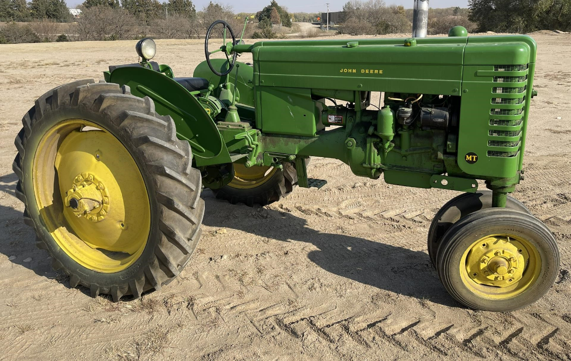 SOLD - John Deere MT Tractors with 22 HP | Tractor Zoom