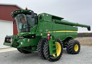 SOLD - John Deere S680 Lot No. 1 Combines with 2,468 Hrs | Tractor Zoom