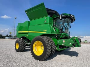 SOLD - 2022 John Deere S770 Lot No. 498 Combines with 585 Hrs | Tractor ...