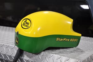 SOLD - John Deere StarFire 6000 receiver Other Equipment | Tractor Zoom