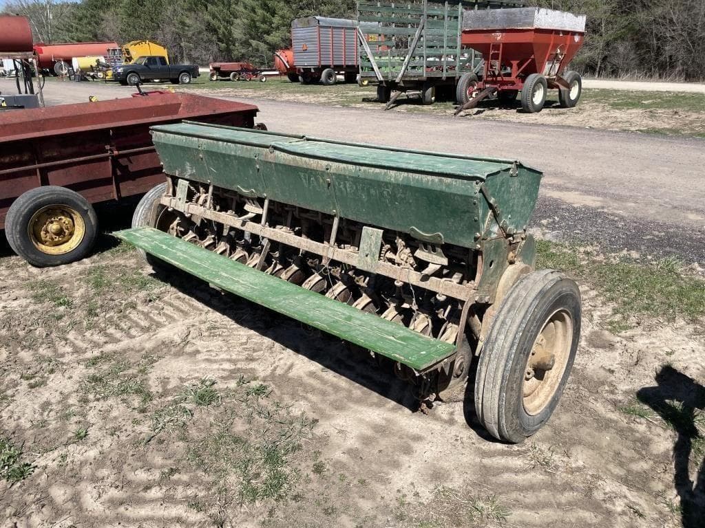John Deere Van Brunt Planting Grain Drills for Sale | Tractor Zoom