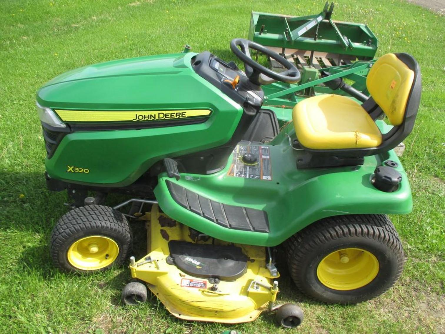 SOLD - John Deere X330 Lot No. 85226db2-eba3-11ec-9544-0246304ce823 ...