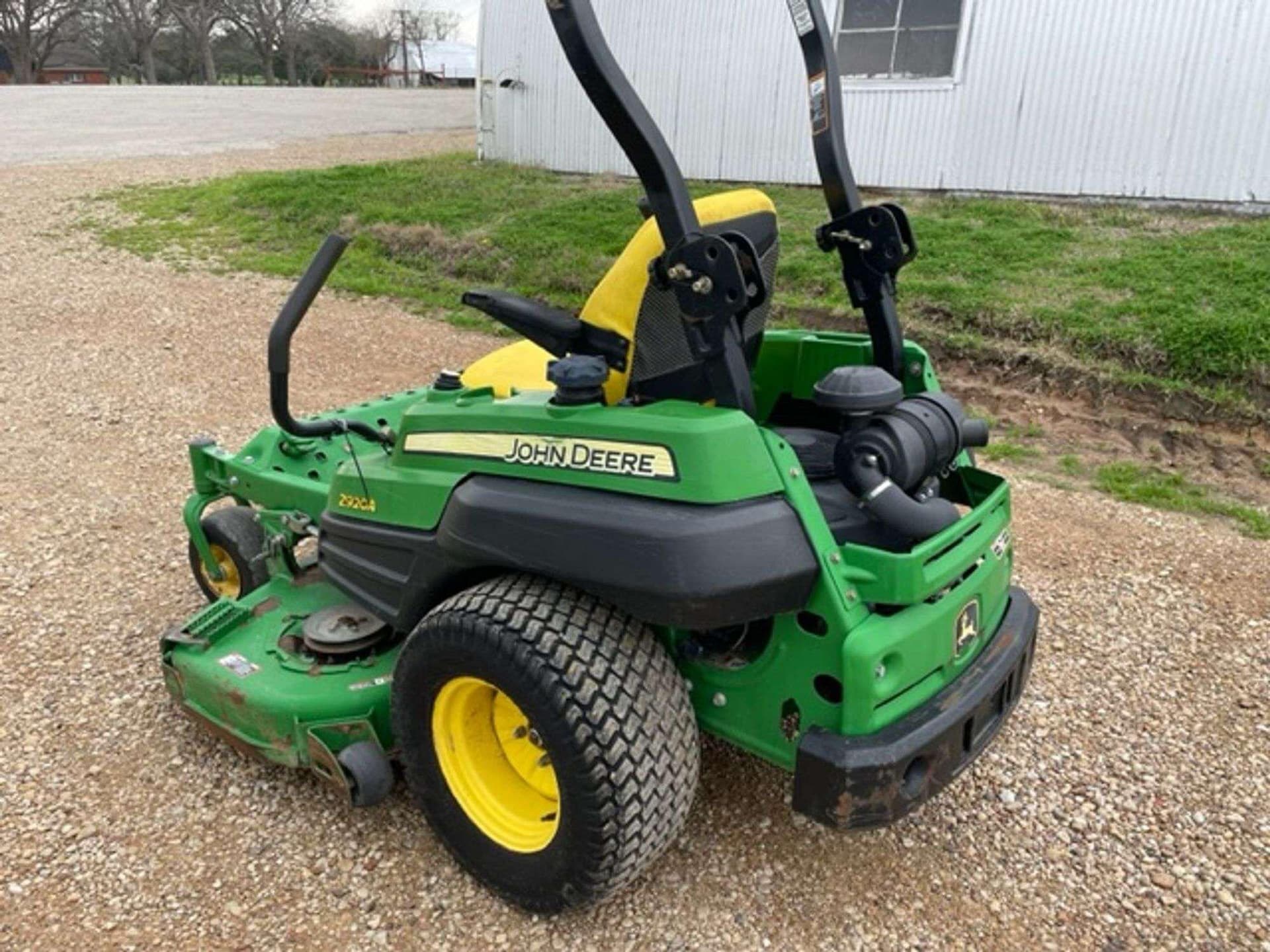 Tractor Zoom - John Deere Z920A