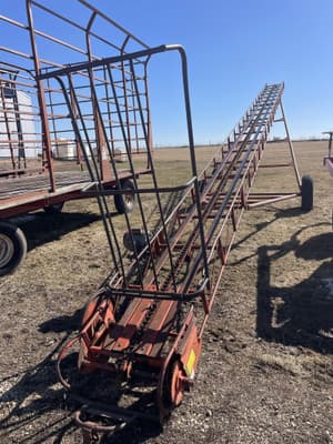 SOLD - Kewanee 500 Harvesting with 42 Ft | Tractor Zoom