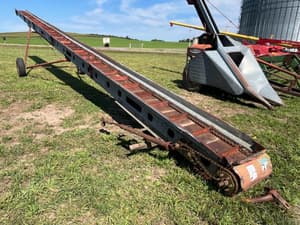 SOLD - Kewanee 500 Lot No. 2804 Harvesting with --- Ft | Tractor Zoom