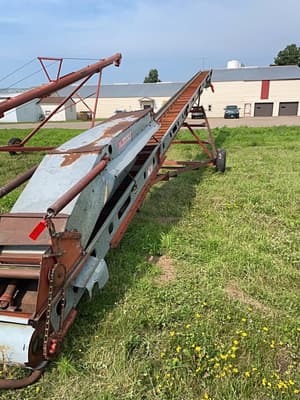 SOLD - Kewanee 500 Lot No. 84 Harvesting with --- Ft | Tractor Zoom