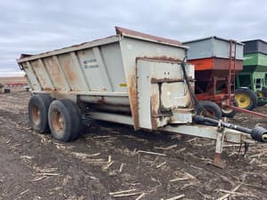SOLD - Kuhn Knight 8132 Lot No. 45 Manure Handling | Tractor Zoom