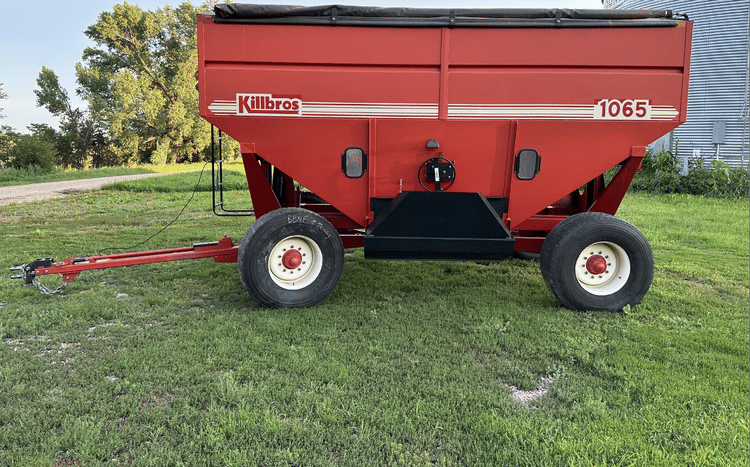 Killbros 1065 Harvesting Gravity Wagons for Sale | Tractor Zoom