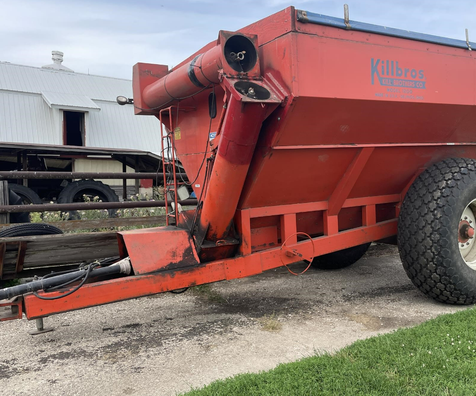 SOLD - Killbros 1200 Harvesting | Tractor Zoom